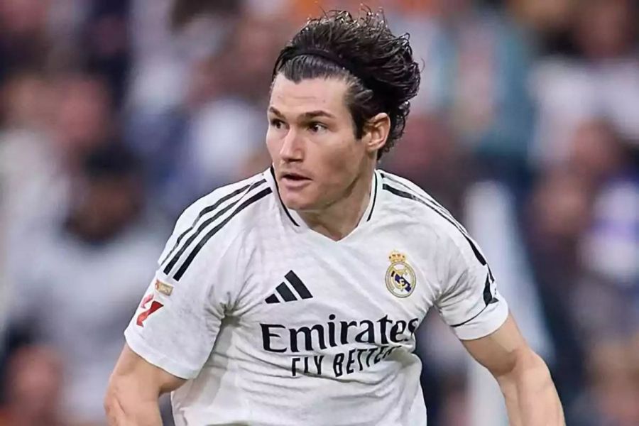 AC Milan eye Premier League star as Fran Garcia link stalls
