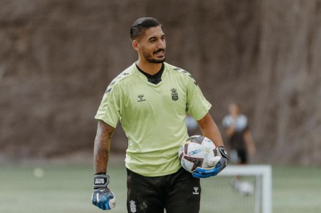 Real Betis issue Alvaro Valles update following goalkeeper sale ...